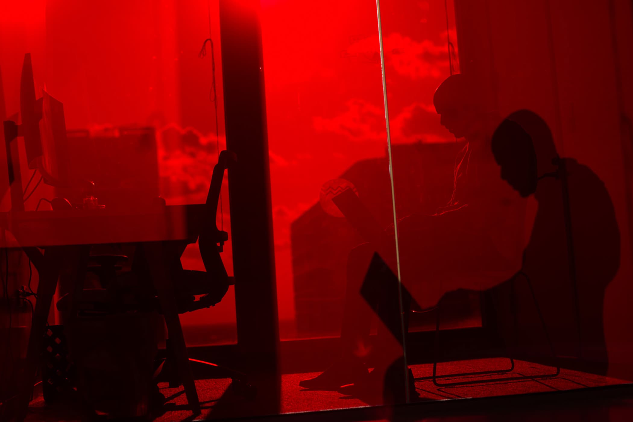 How to solve shadow IT with an enterprise platform